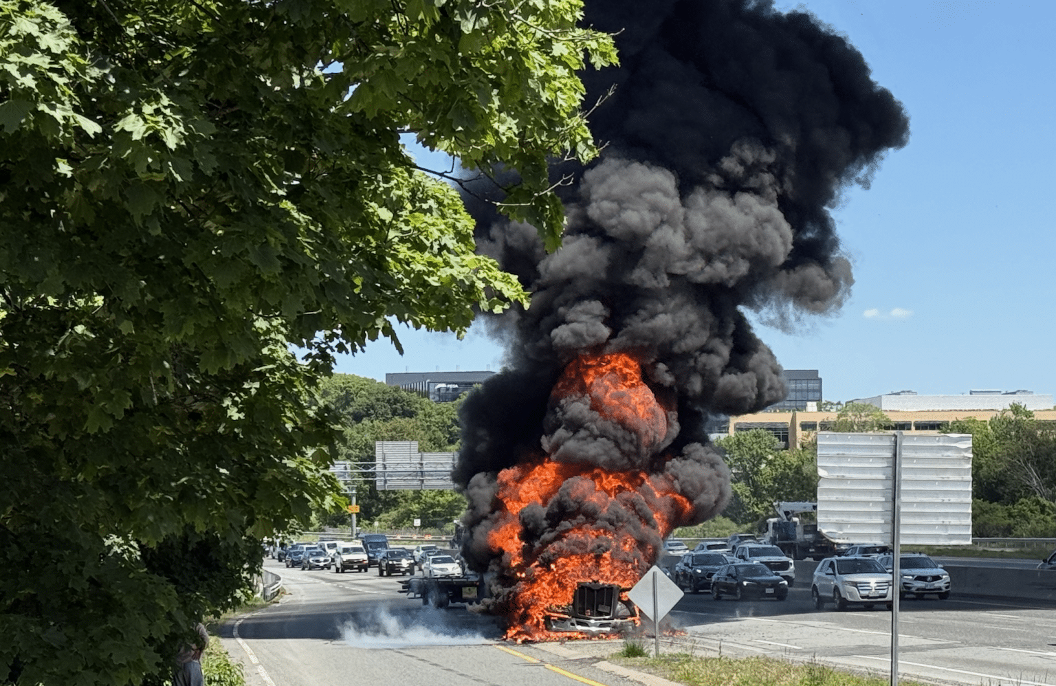 Tractor-trailer catches fires on Route 128 in Waltham – Waltham Times