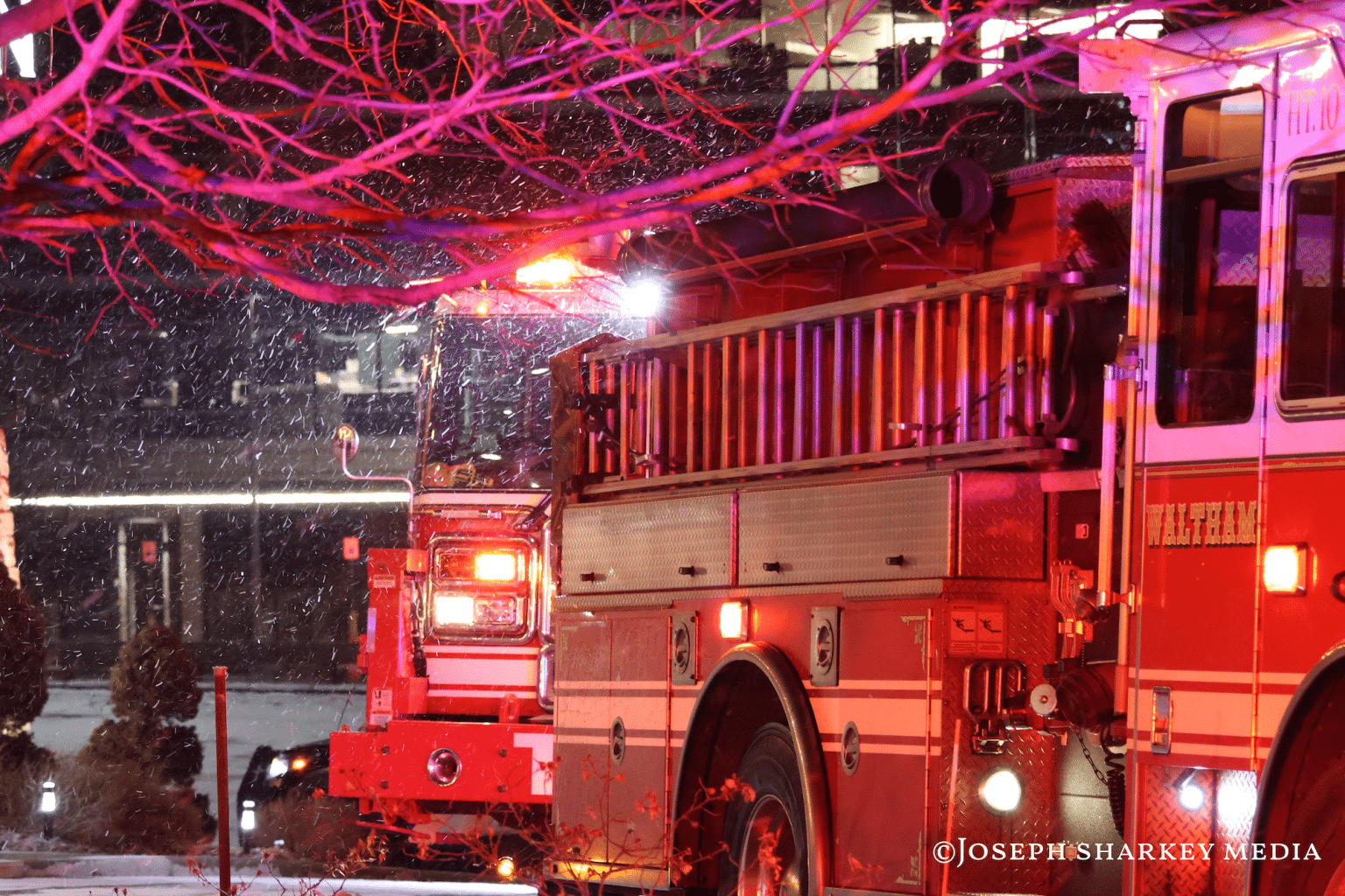 Fire on Taylor Street displaces residents; no injuries reported ...